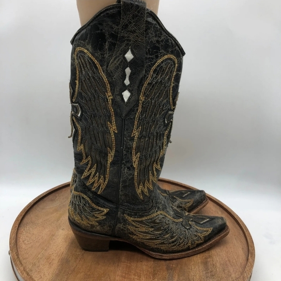 Corral | Shoes | New In Box Corral Black Leather Wings Cross Snip Toe ...